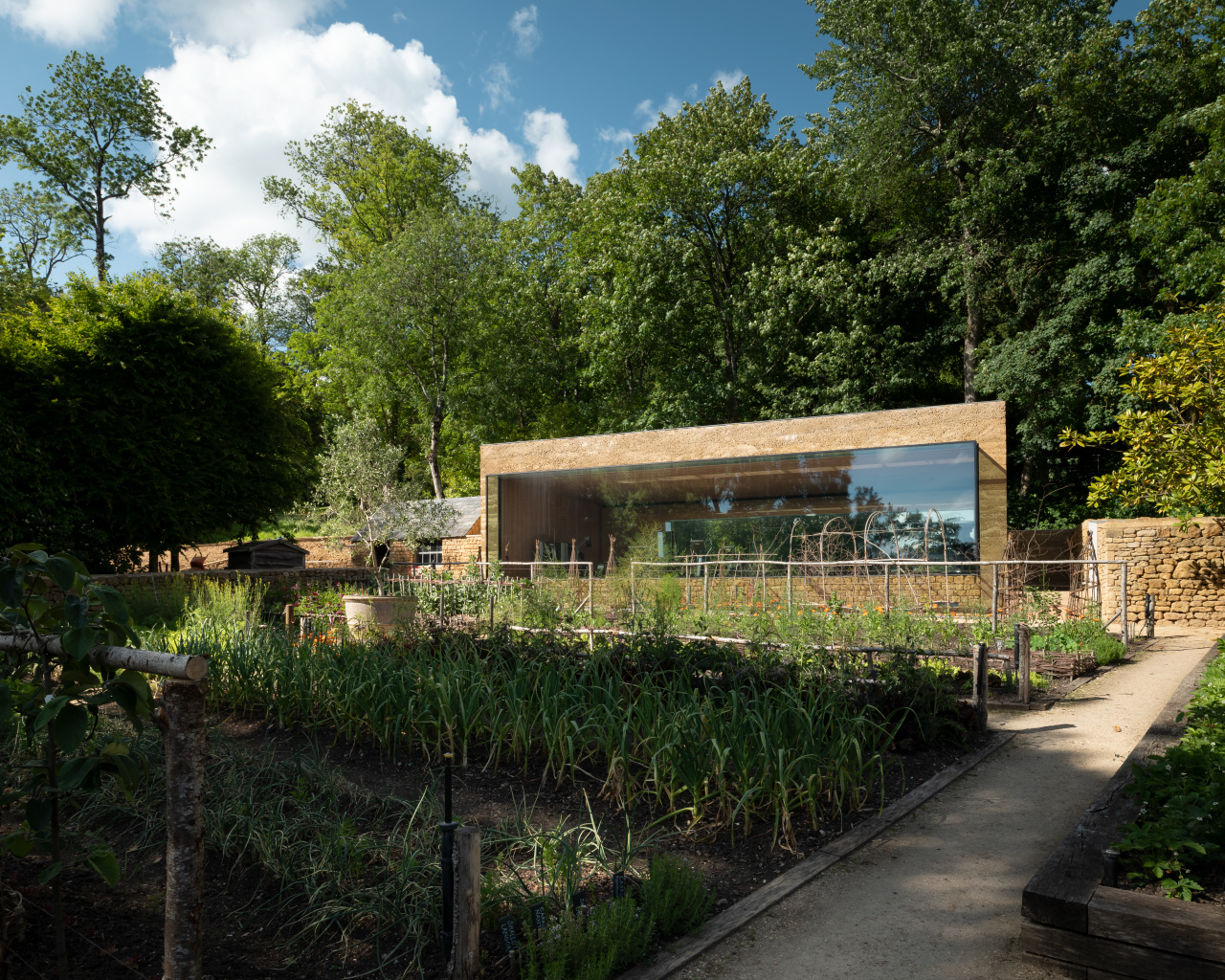 Cantifix - Aston Martin, an Astronaut and Me: An Interview with Matthew ...